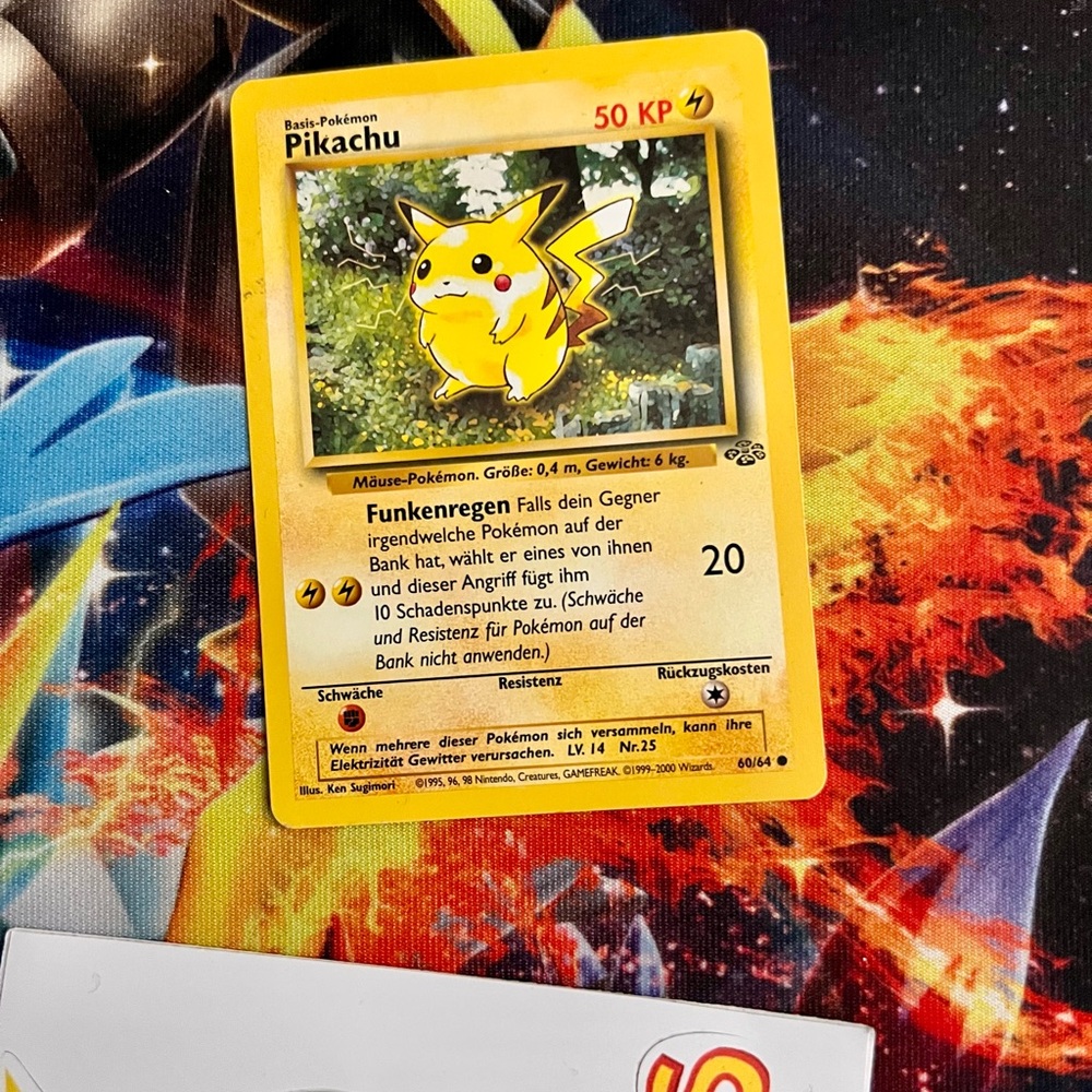 Pokmon Pikachu Jungle Card German - Gem